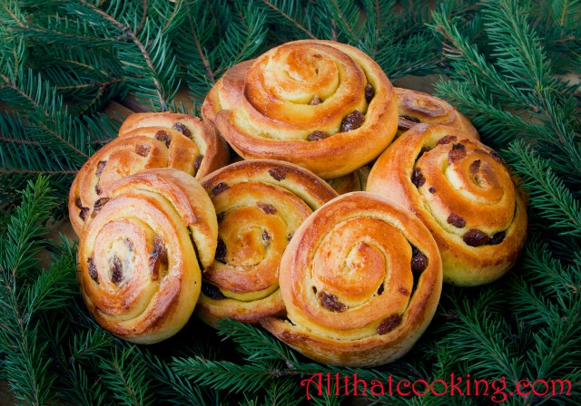 Saffransbullar Swedish Saffron Christmas Bread | All That Cooking